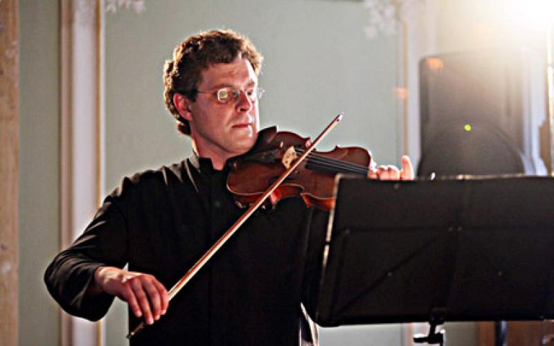 Duetas grojo prancūzišką muziką | Šiaulių kraštas