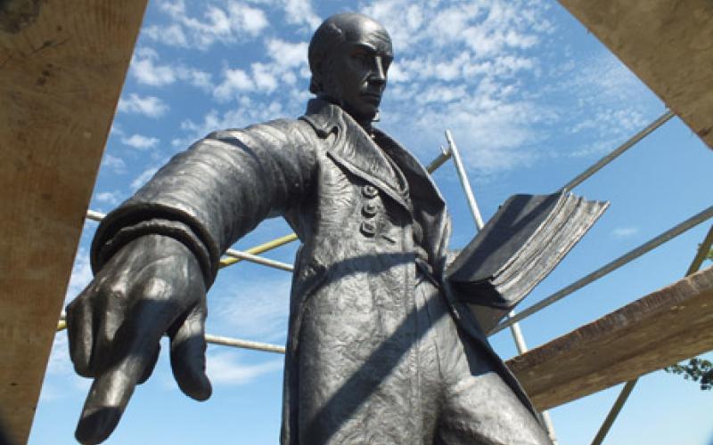 Restauruojamas Simono Daukanto paminklas | Šiaulių kraštas