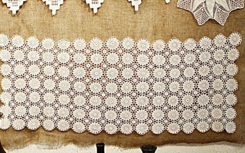 Tau­to­dai­li­nin­kė sėdo prie audimo staklių | Šiaulių kraštas