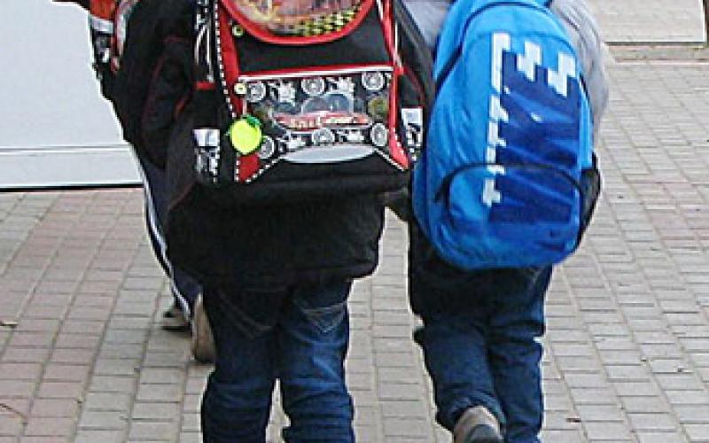 Mokinukų kuprinės lengvėja | Šiaulių kraštas