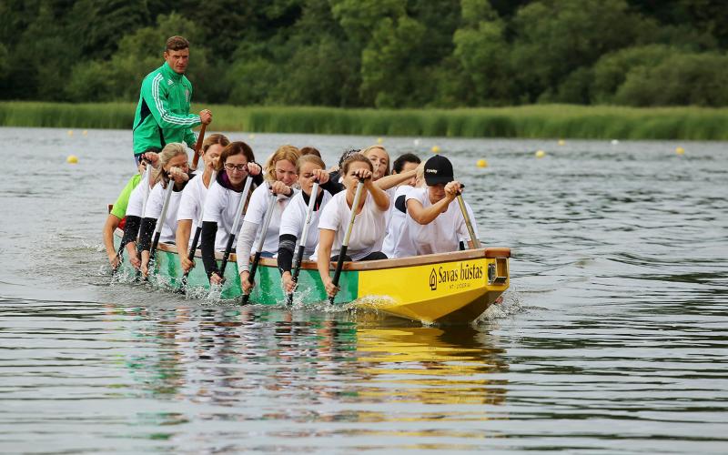 "Drakono" valtyje – merginos | Šiaulių kraštas