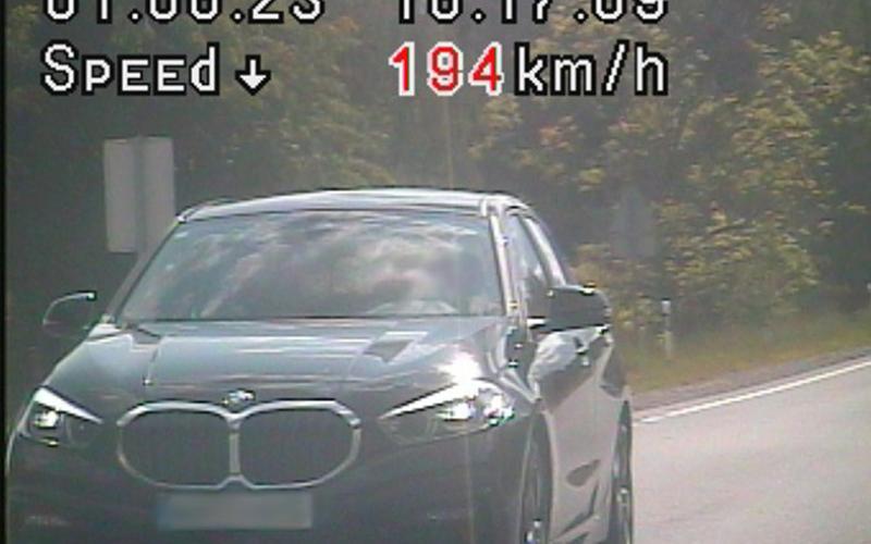 Leistiną važiavimo greitį kai kurie vairuotojai viršija dvigubai ...