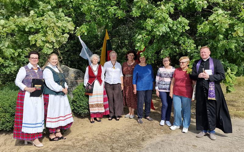 Pašventintas Lietuvos partizanų atminimo ženklas | Šiaulių kraštas